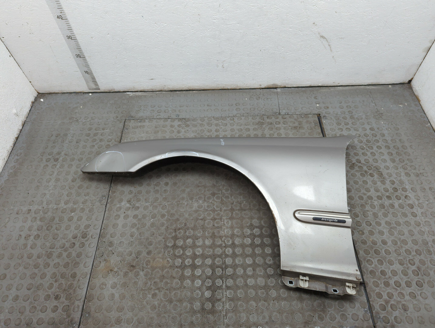 Крыло левое переднее Mercedes C W203 Б/У