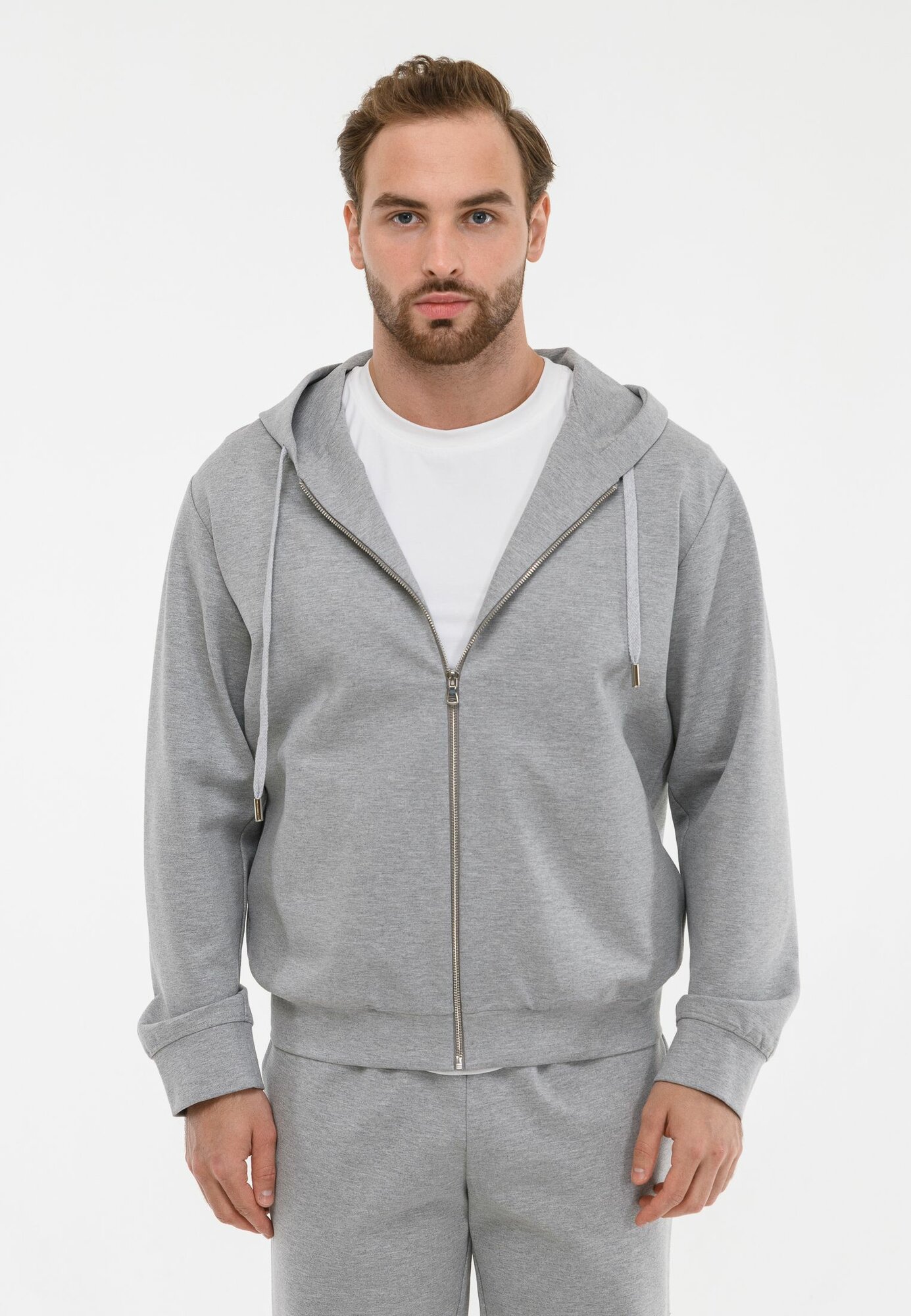 Олимпийка Лето. Любовь. Петербург