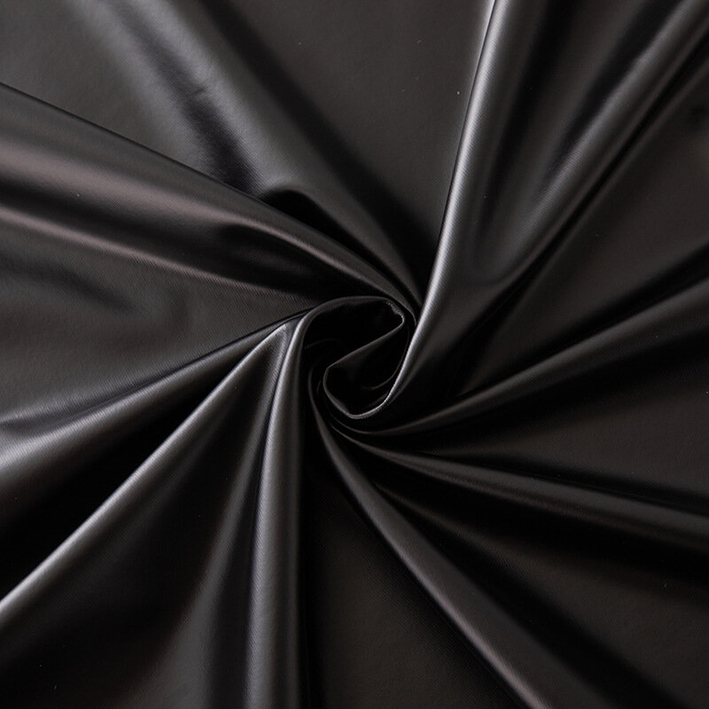 Трикотажная основа из полиуретана, эластичная в четырех направлениях, матовая кожаная ткань 527 для спортивных костюмов, материал для водонепроницаемых кожаных брюк, искусственная кожаная ткань.