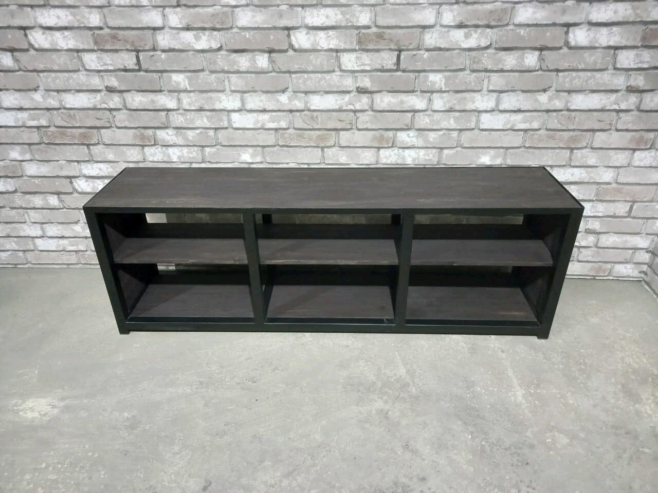 Тумба лофт под телевизор Raka-61, для гостиной, для офиса, с размерами 150х50х40 см