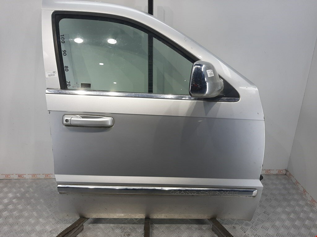 Дверь передняя правая Jeep Grand Cherokee 3 68044608AB арт. 707564
