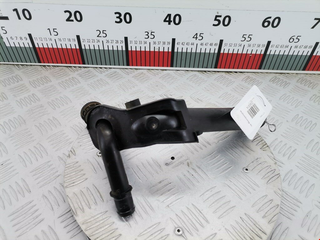 Фланец (штуцер системы охлаждения тройник) Renault Twingo 2 210473766R арт. 2040914