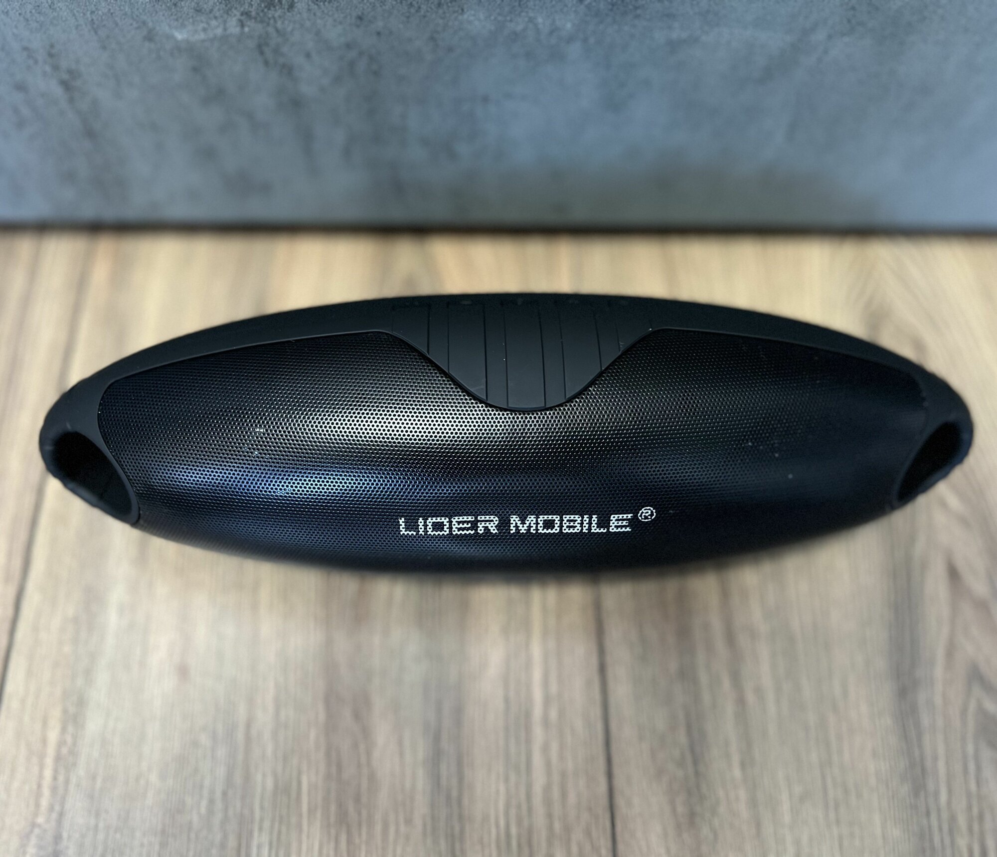 Колонка портативная беспроводная Lider Mobile L203, радио, Bluetooth, aux, разъем USB для флешки