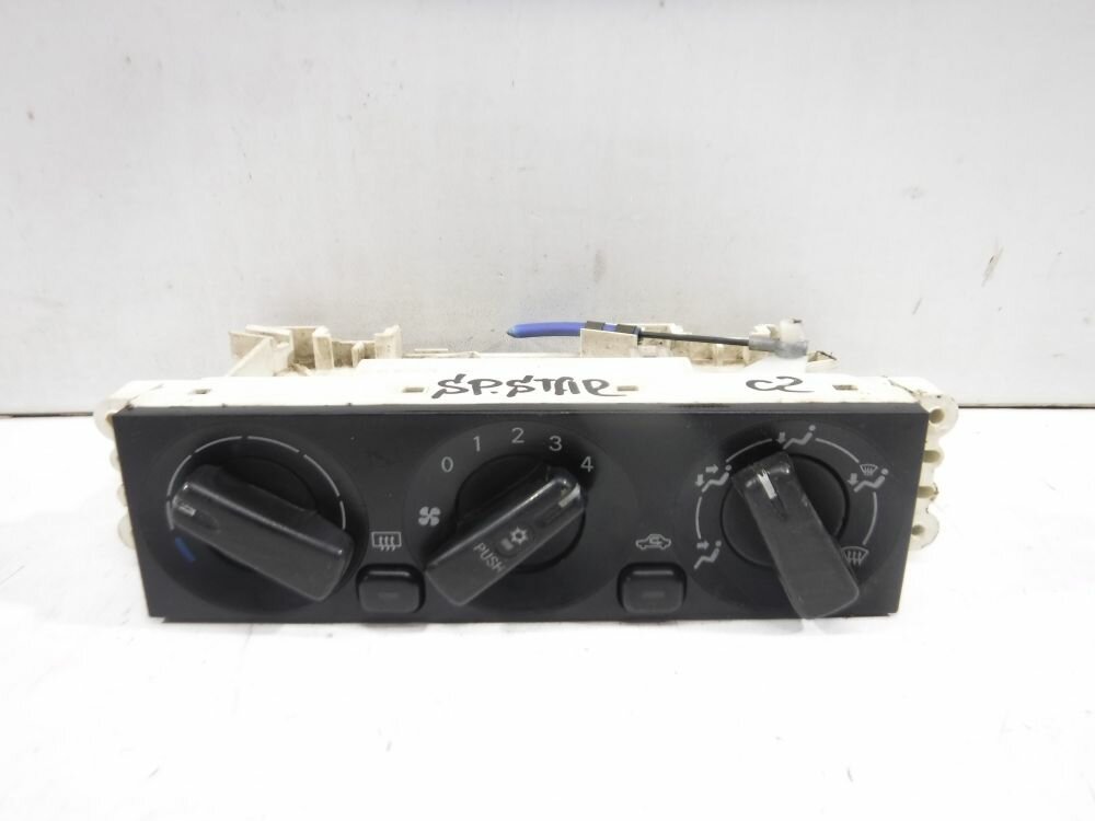 Блок управления отопителем Mitsubishi Space Star MR262492