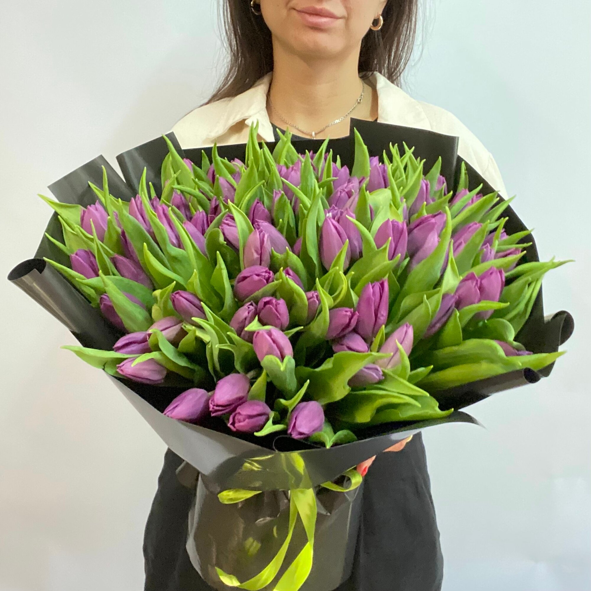 Фиолетовые тюльпаны