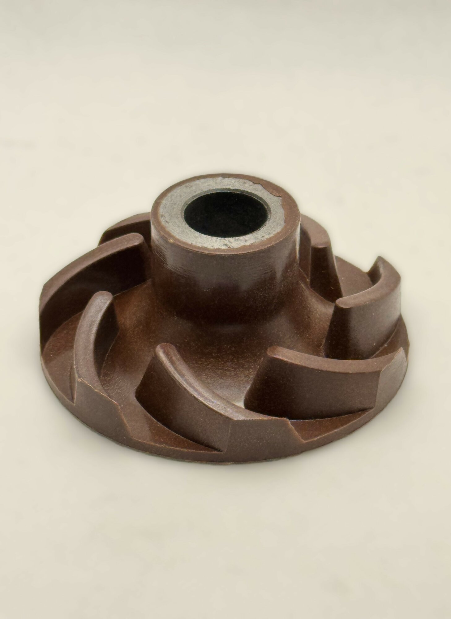 Крыльчатка УАЗ помпы нового образца (с косыми зубьями) 0421-00-1307032-06