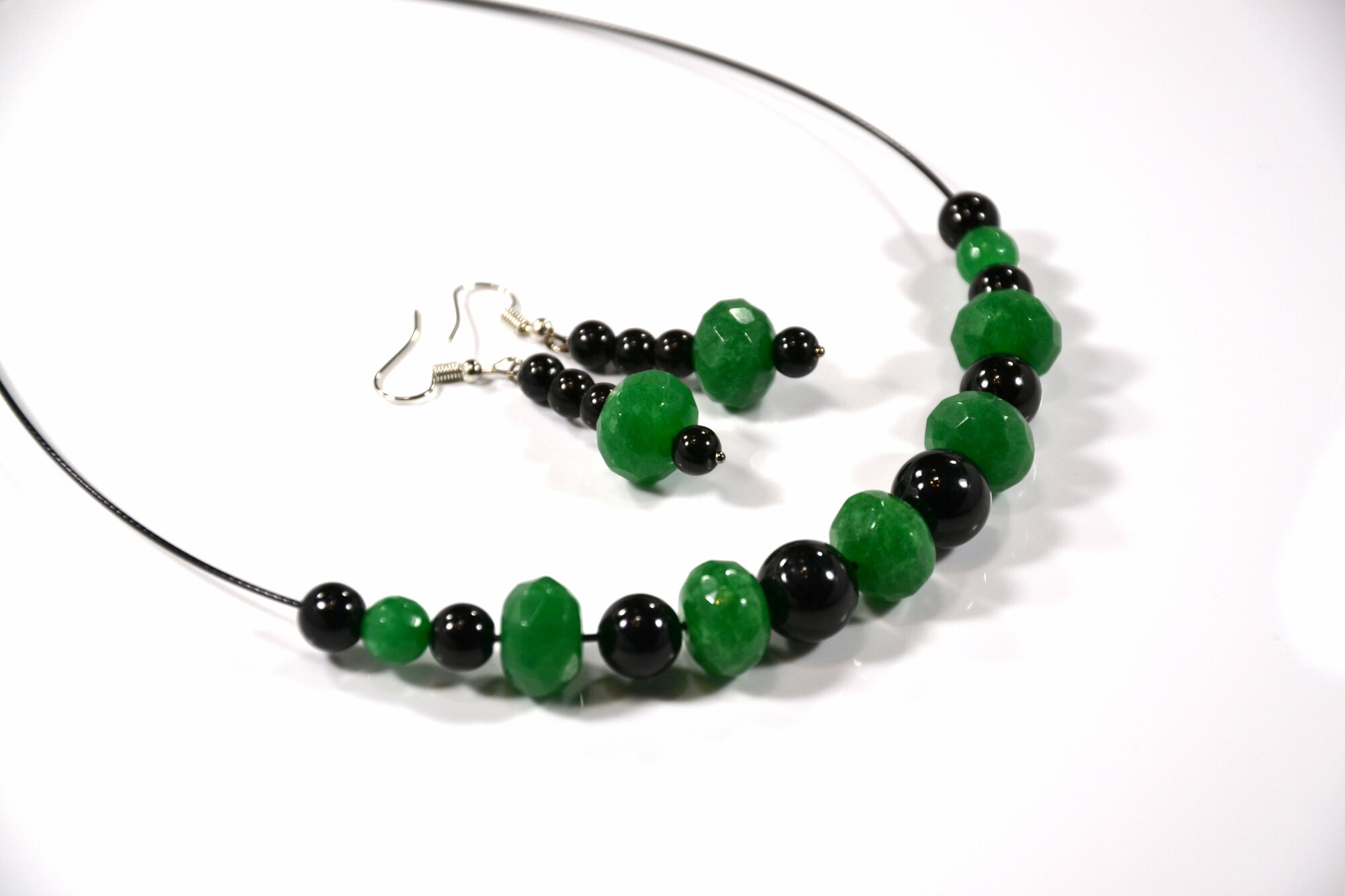 Комплект бижутерии: колье, серьги, агат