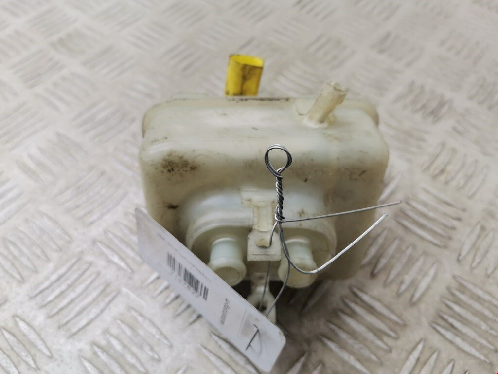 Бачок тормозной жидкости Volkswagen Golf 4 1J1611301 арт. 2147827