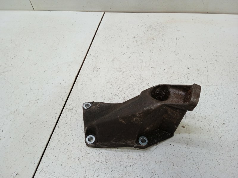 Б/У Фольксваген Пассат Б5, Audi A4 [B5] 1994-2001 Audi A6 [C5] 1997-2004 Skoda Superb 2002-2008 Кронштейн двигателя Volkswage...