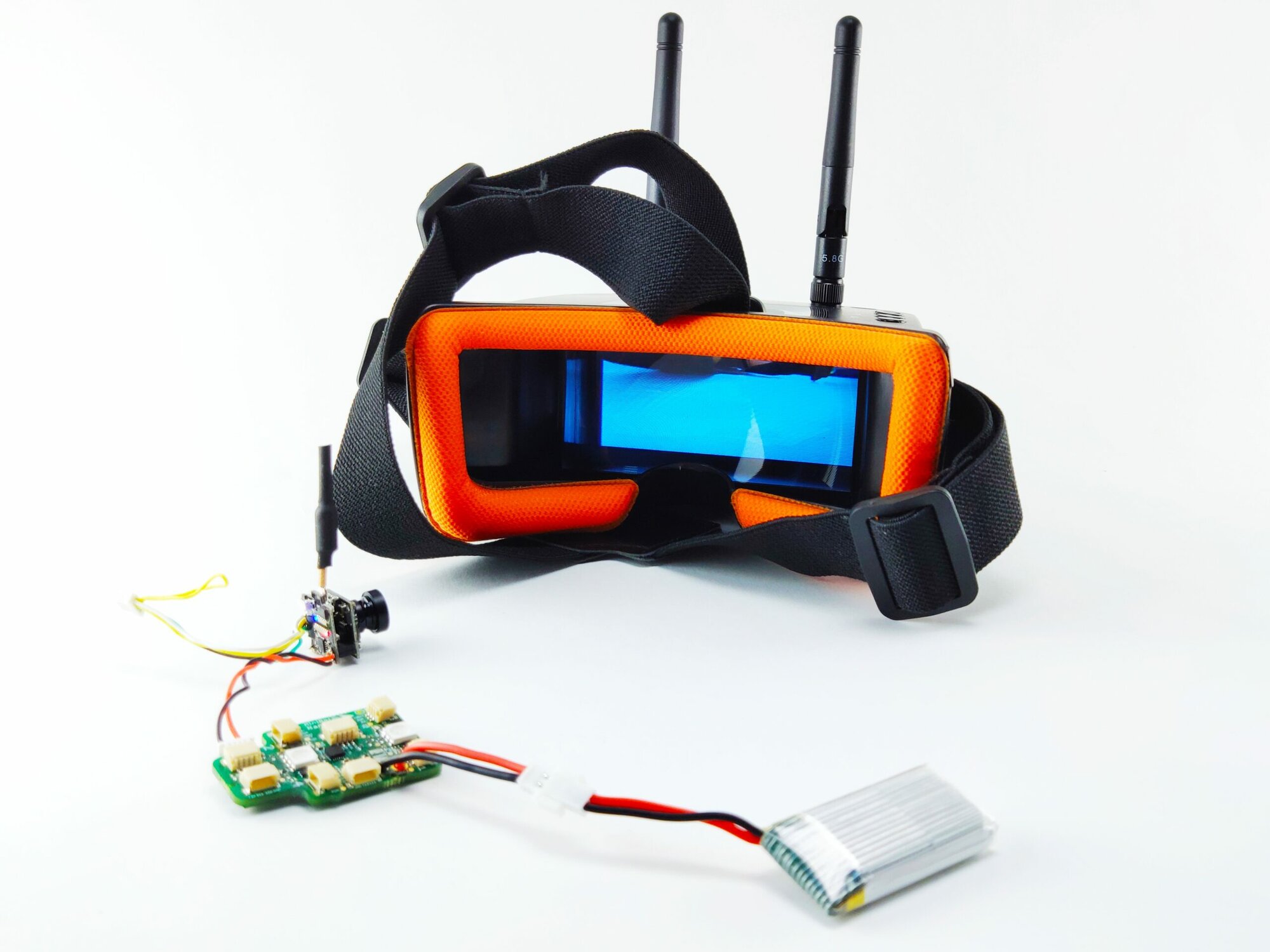 FPV-комплект NanoPix: камера и FPV-очки для полетов от первого лица с дальностью до 400 м