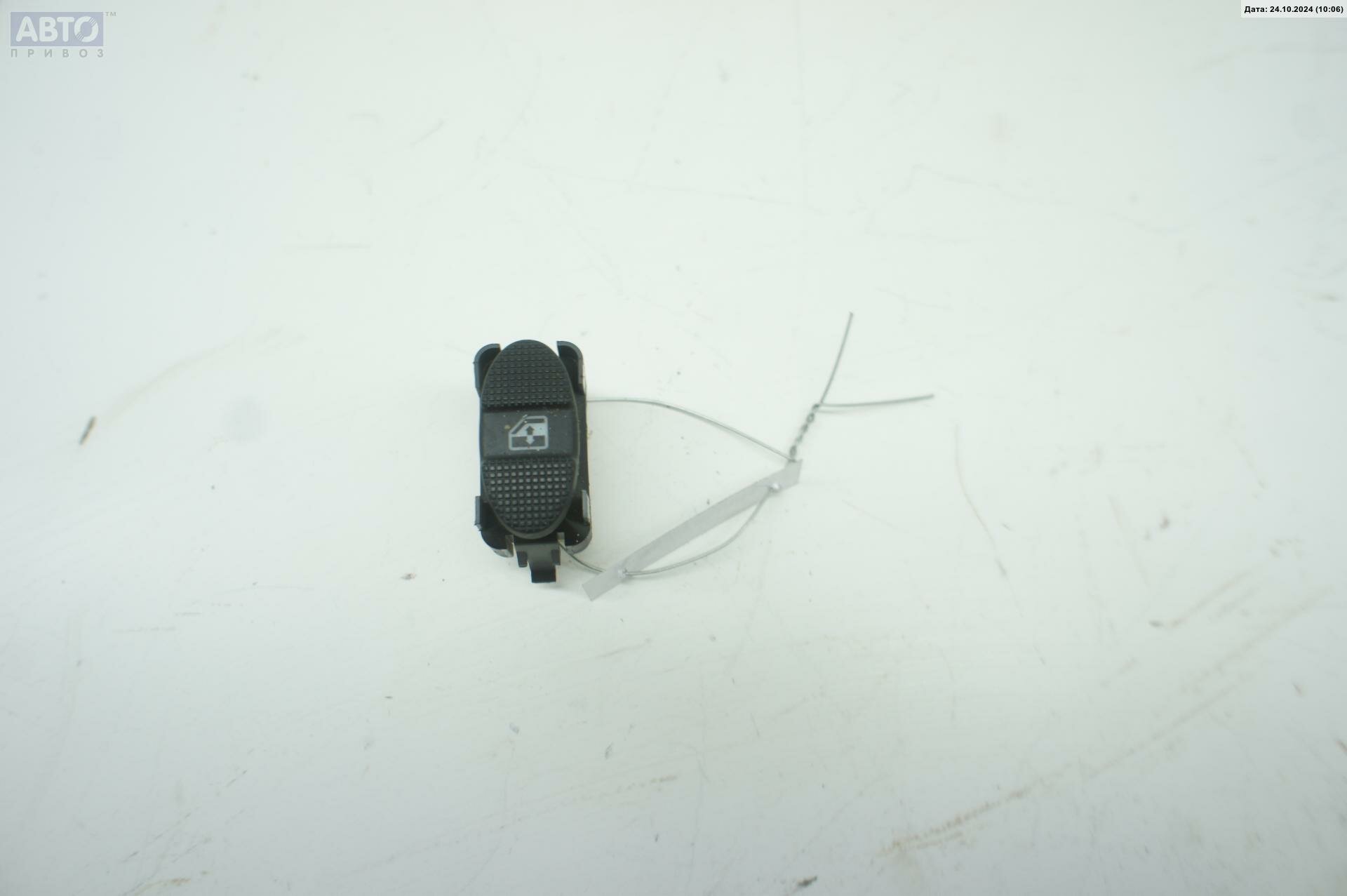 Кнопка стеклоподъемника заднего правого Volkswagen Sharan (1995-2000)