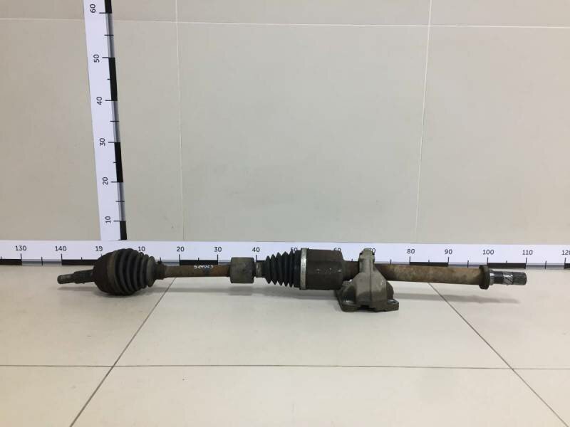 Привод передний правый Renault Duster 2012 кат.номер: 391001740R