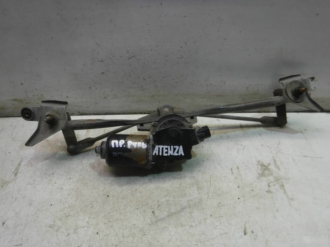 Трапеция стеклоочистителей Mazda Atenza I (2002—2008)