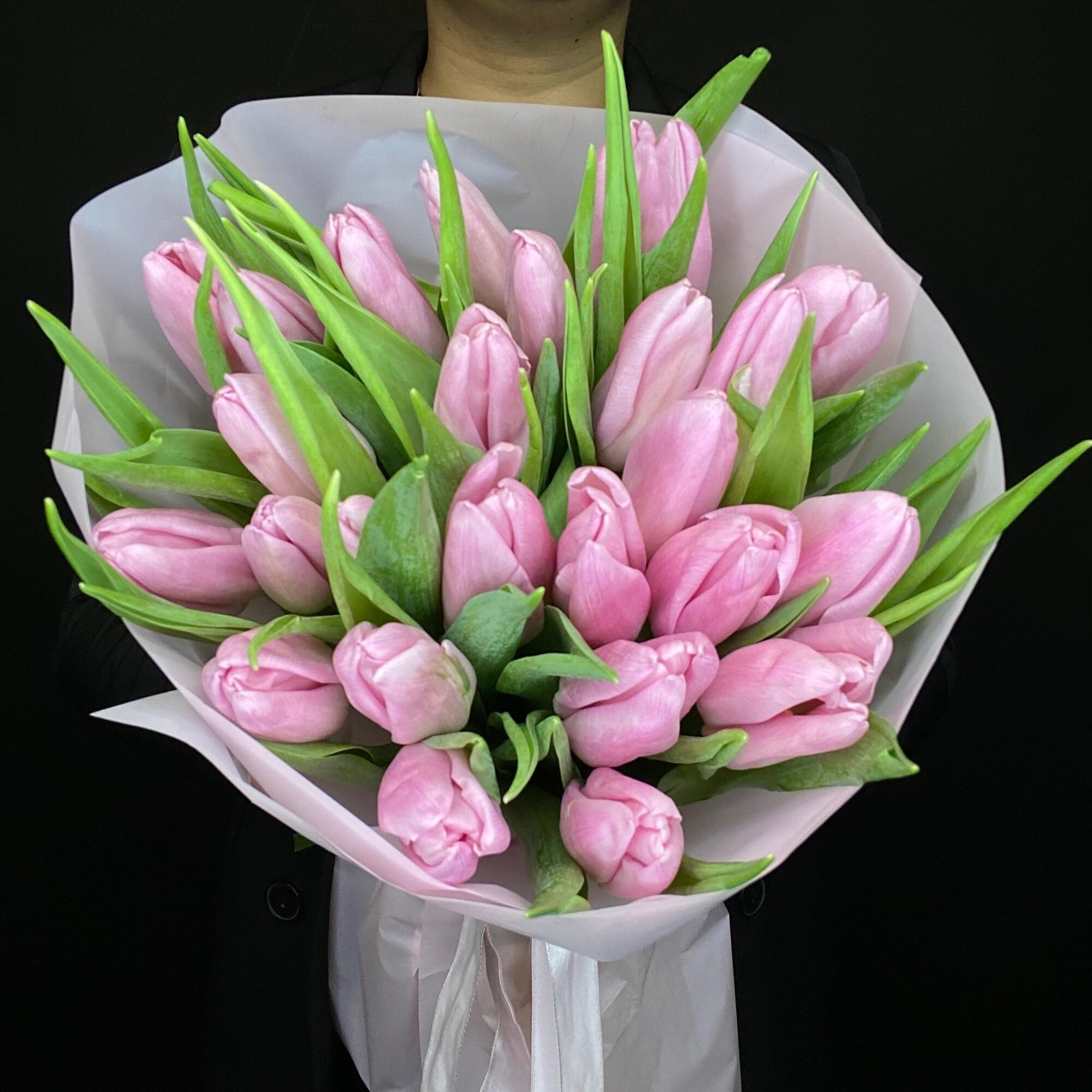 Розовые тюльпаны (25 тюльпанов), высота букета 40 см, ширина 20 см