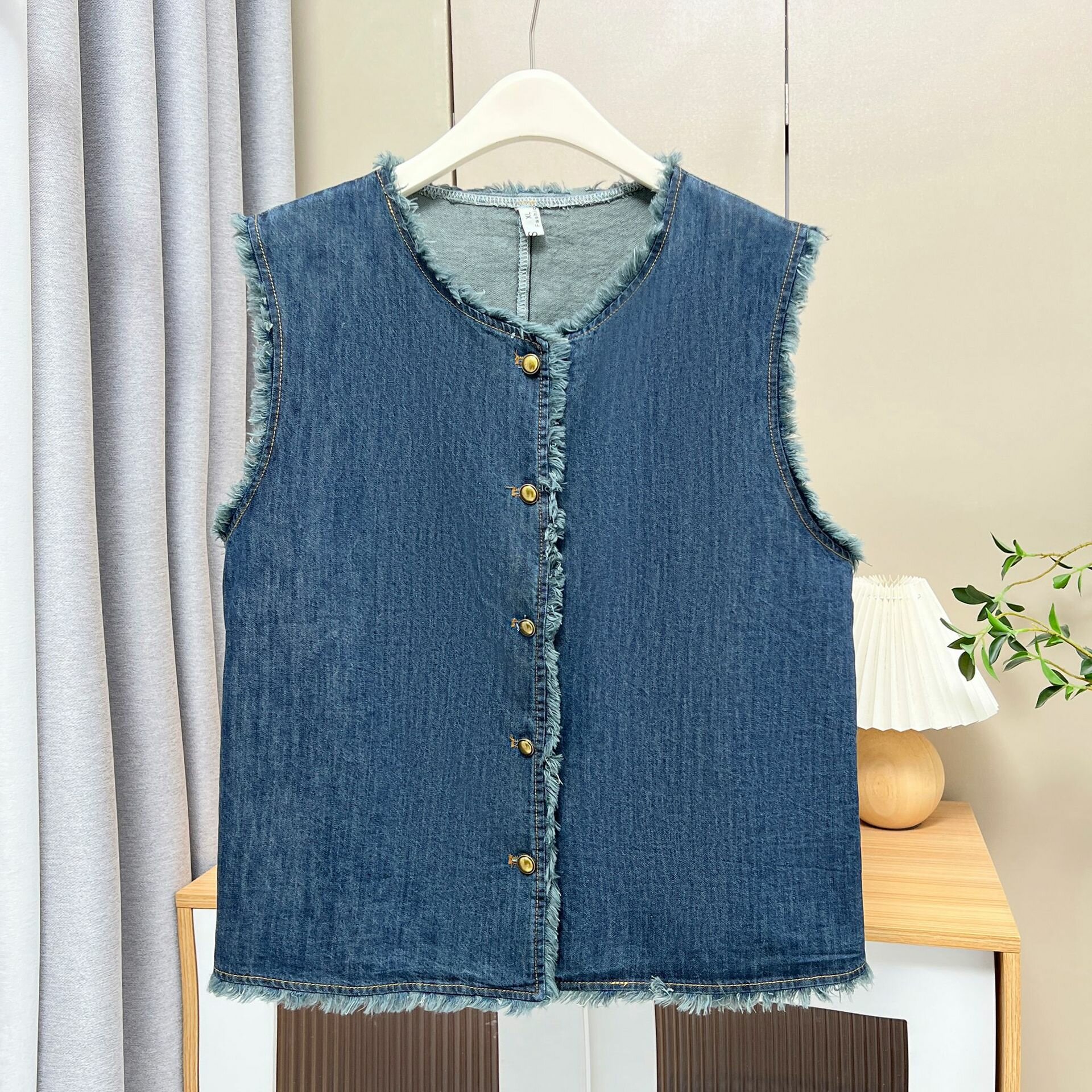 Жилет спортивный