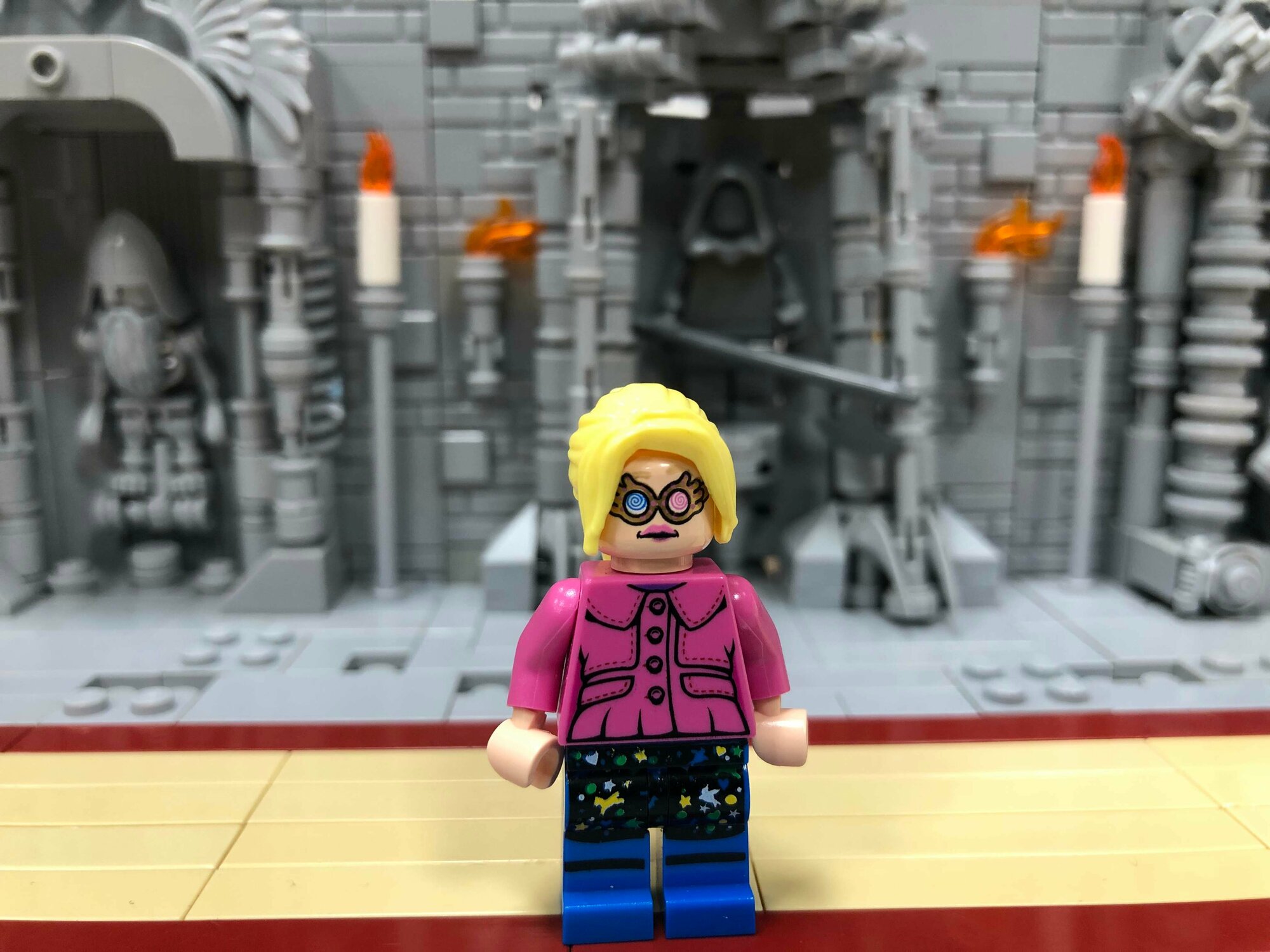 Минифигурка Lego hp103 Luna Lovegood - Dark Pink Jacket, Ponytail