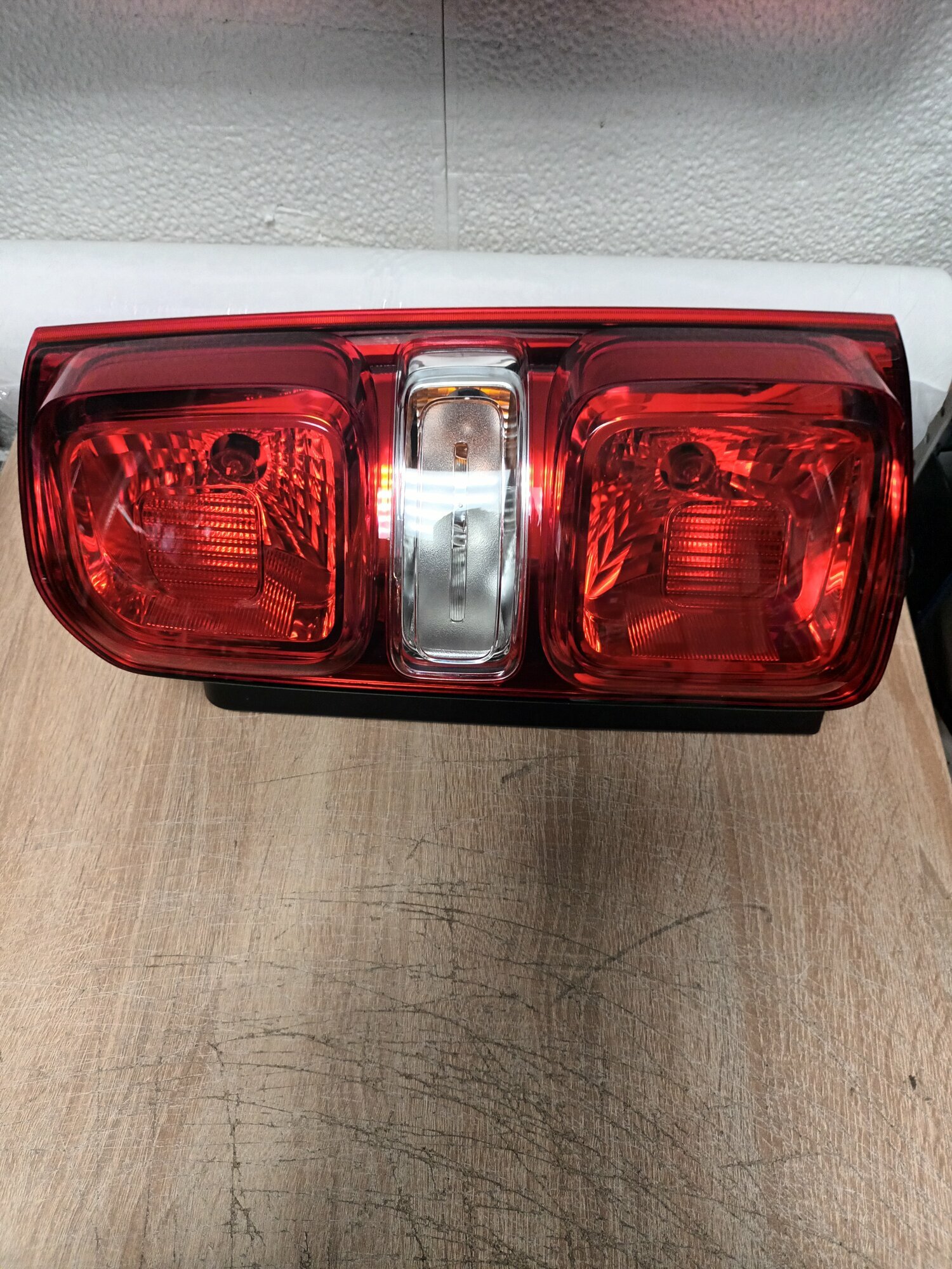 Фонарь задний правый SPACETOURER/Traveller/Expert/Jumpy