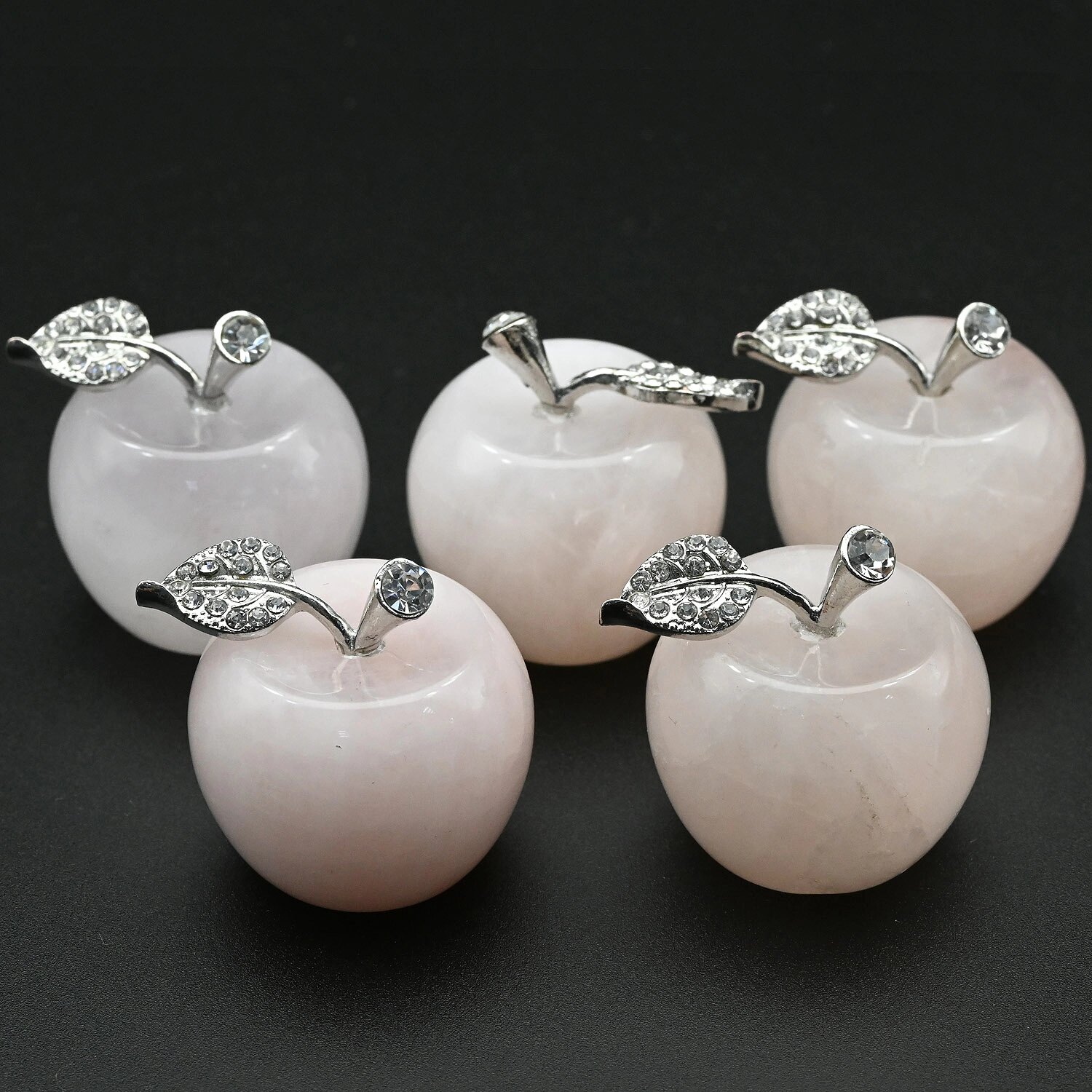 Яблочко из розового кварца 30*32мм .