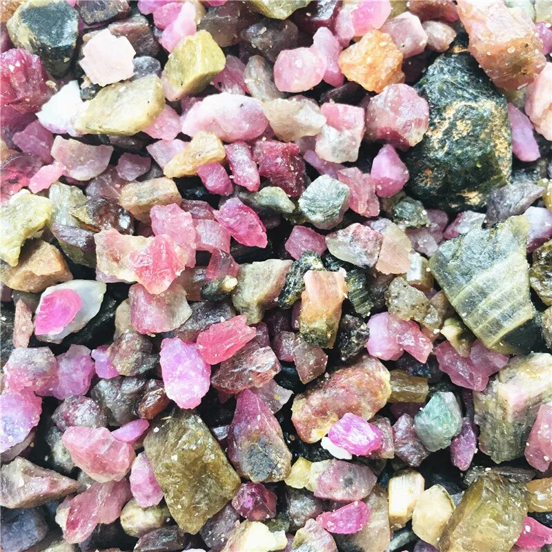 Цветной турмалиновый камень WEI HONG 100 г 100g