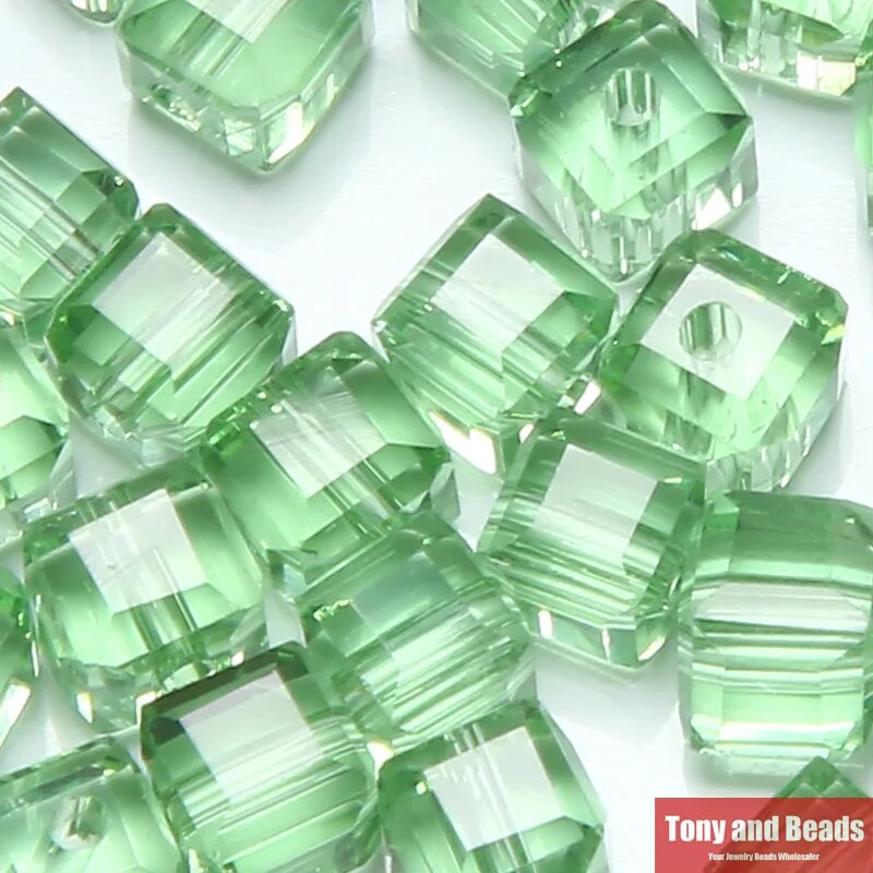 Квадратные стеклянные хрустальные бусины Tony and Beads 4 мм 17 цветов Изумрудный, Green
