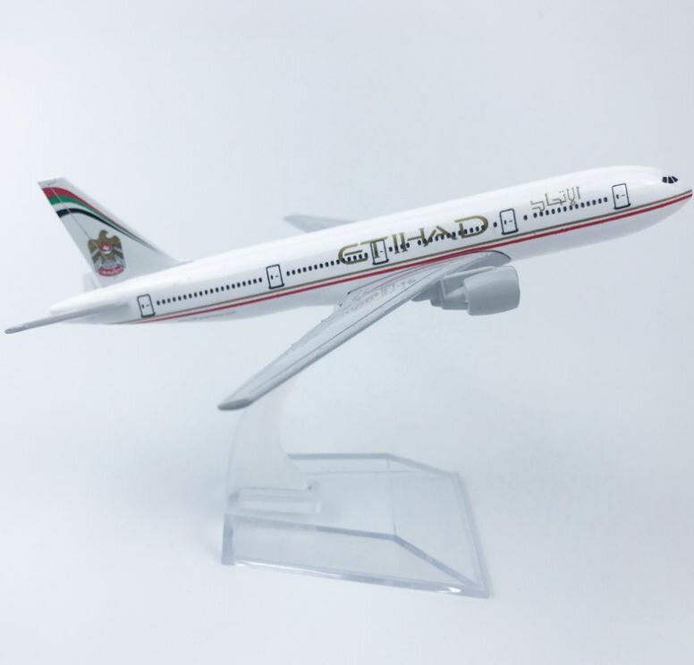 Модель самолета Boeing B777 Etihad airways, Арабские авиалинии -16 см