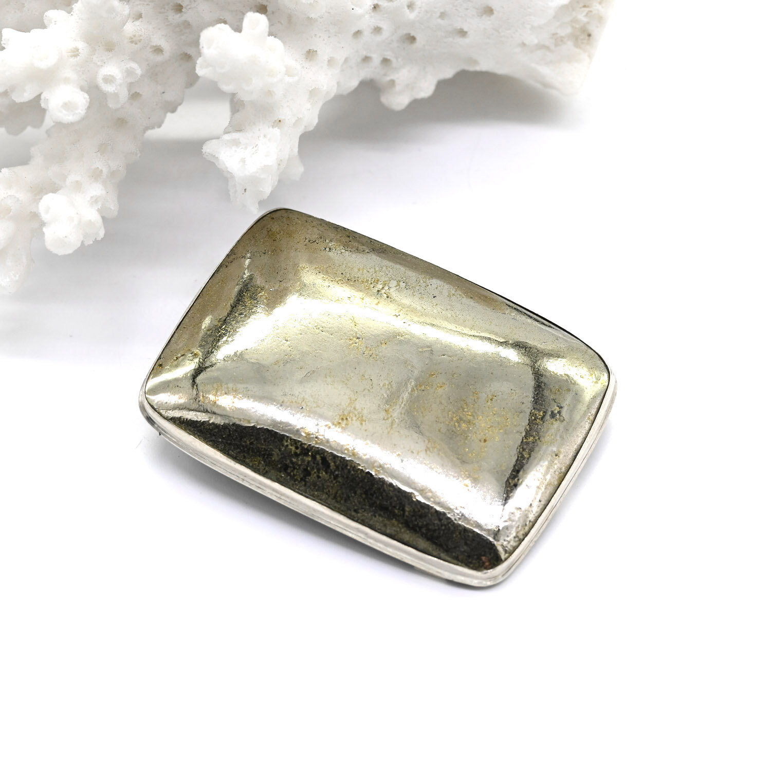 Брошь, пирит