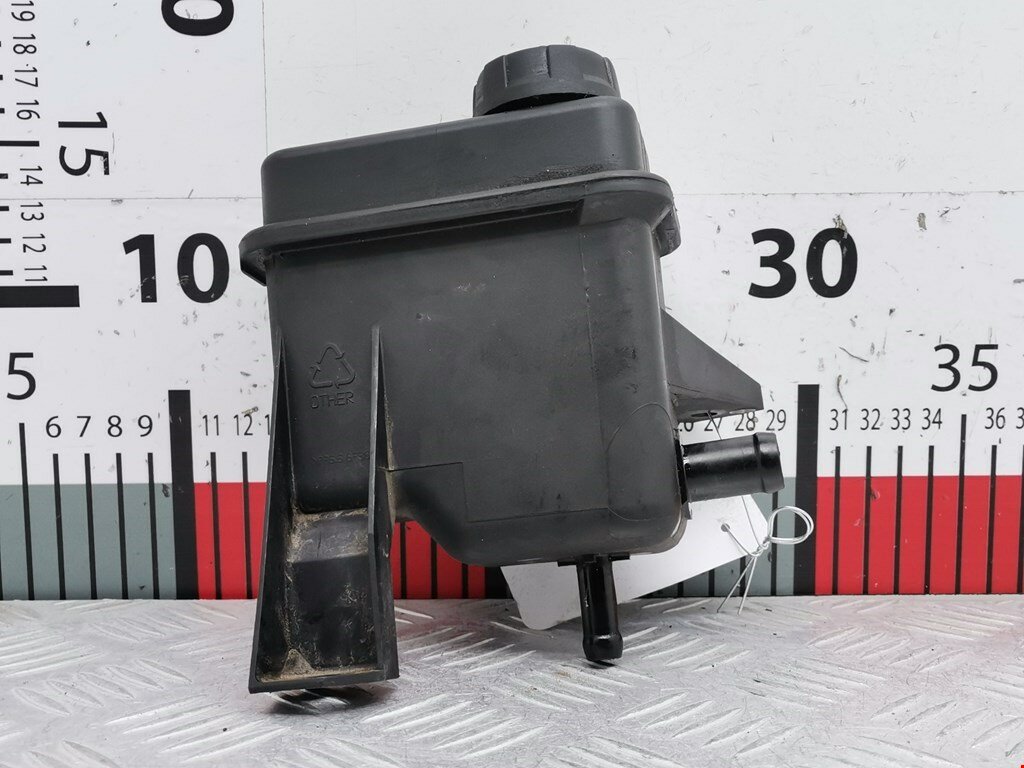 Бачок гидроусилителя Mitsubishi Carisma MR403312 арт. 1877792