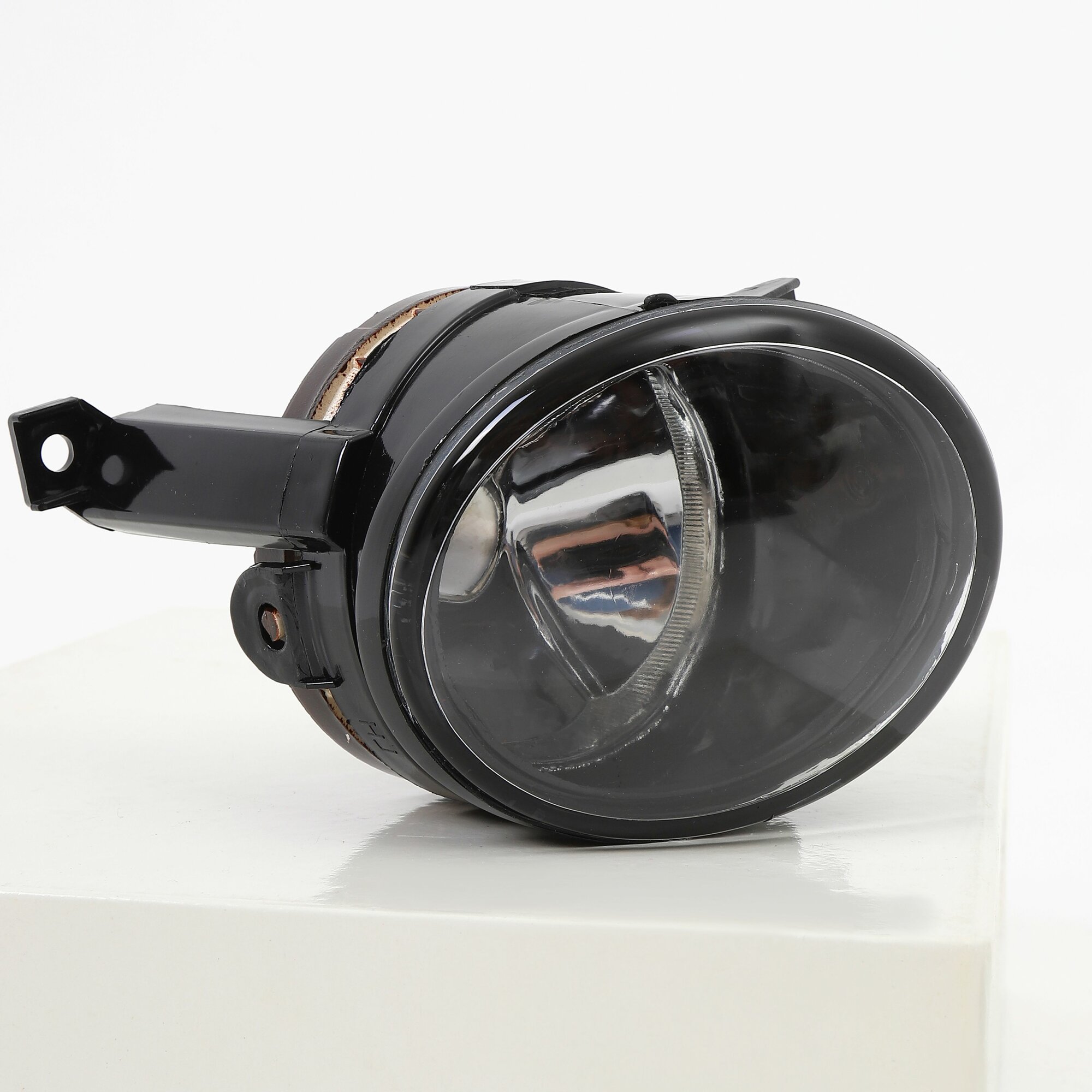 Фара противотуманная (ПТФ) правая VW фольксваген Polo sedan Поло седан/Tiguan Тигуан/Jetta Джета/Golf Гольф/Caddy Кадди/Touran Тоуран Scirocco сирокко