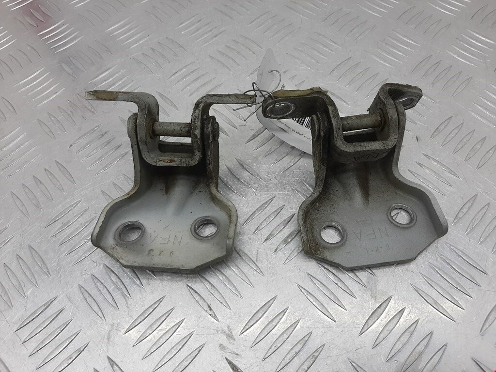 Петля двери передней левой Subaru Impreza 3 (GE/GH) арт. 1745791
