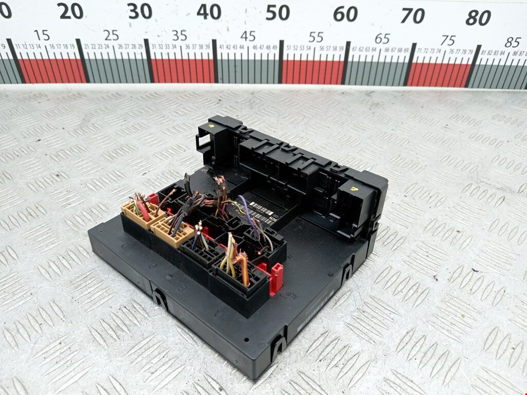 Блок реле Volkswagen Passat 6 3C8937049E арт. 2157687