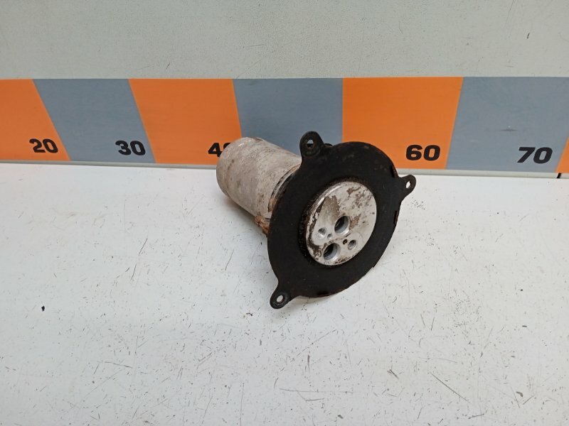 Б/У БМВ 5 Е39 Осушитель кондиционера BMW 5-Series 1998 E39 214093 BMW арт. 64538377330