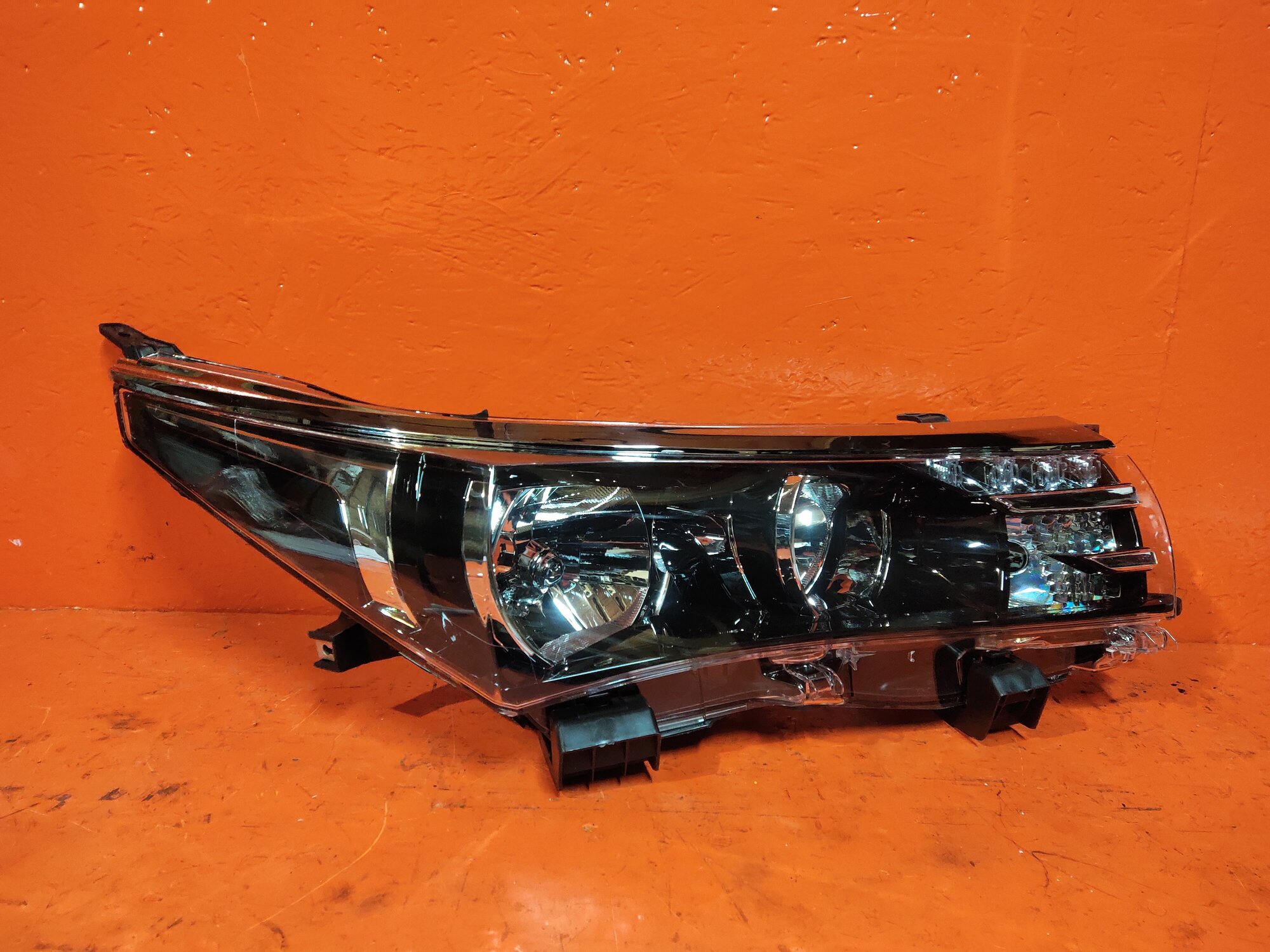 Фары автомобильные