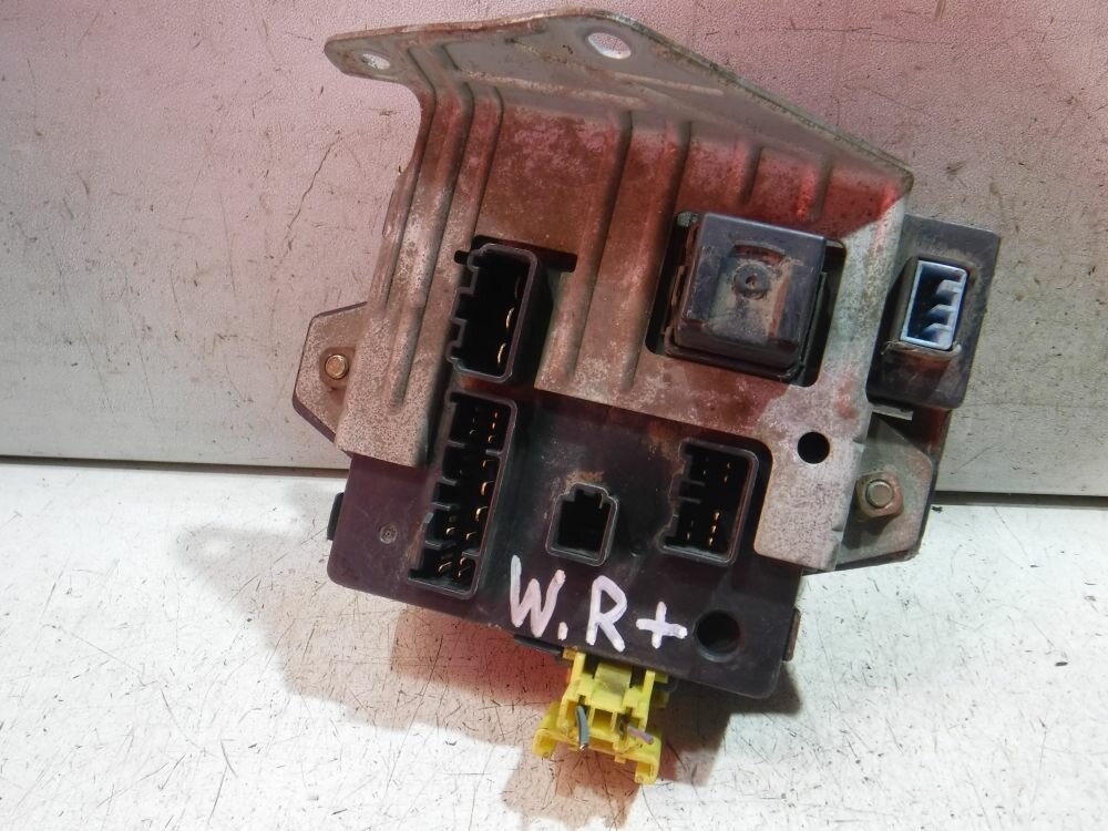 Блок предохранителей Suzuki Wagon R+ 3671075F00