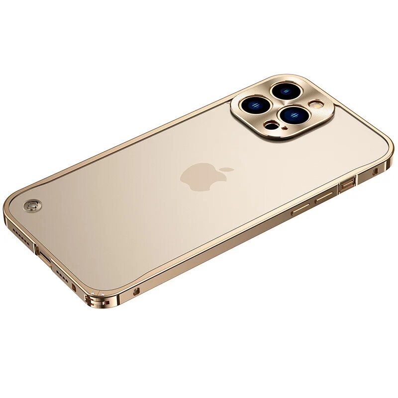 Золотой чехол для iPhone 14