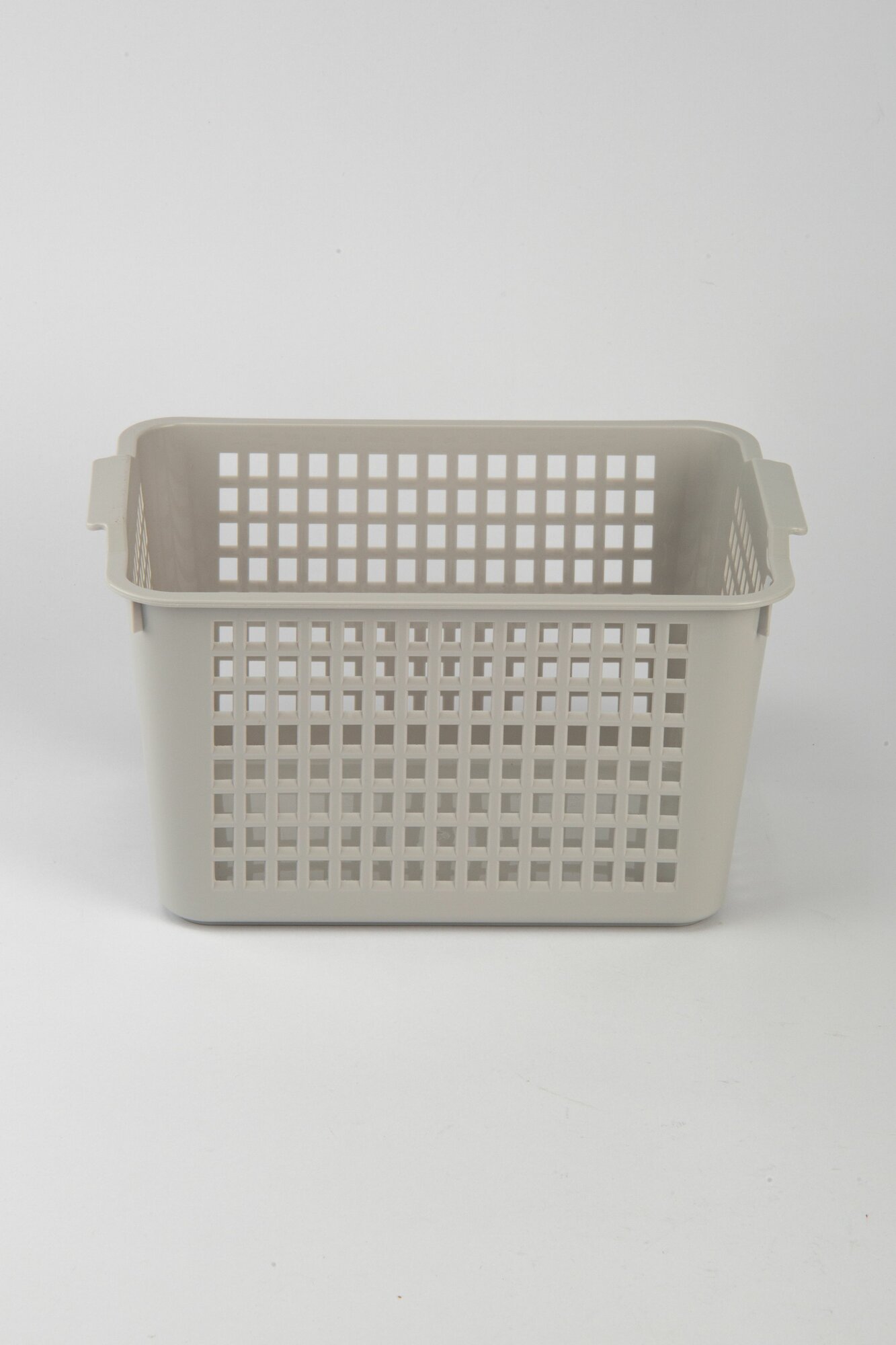 Корзинка пласт универсальная 5.3 литра серая