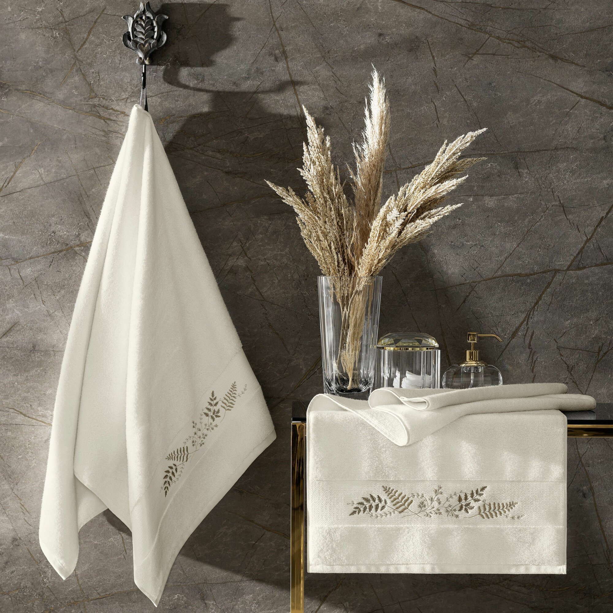 Давина бел Полотенце 70х140, 1 пр, 100% хлопок, 520 г/м2