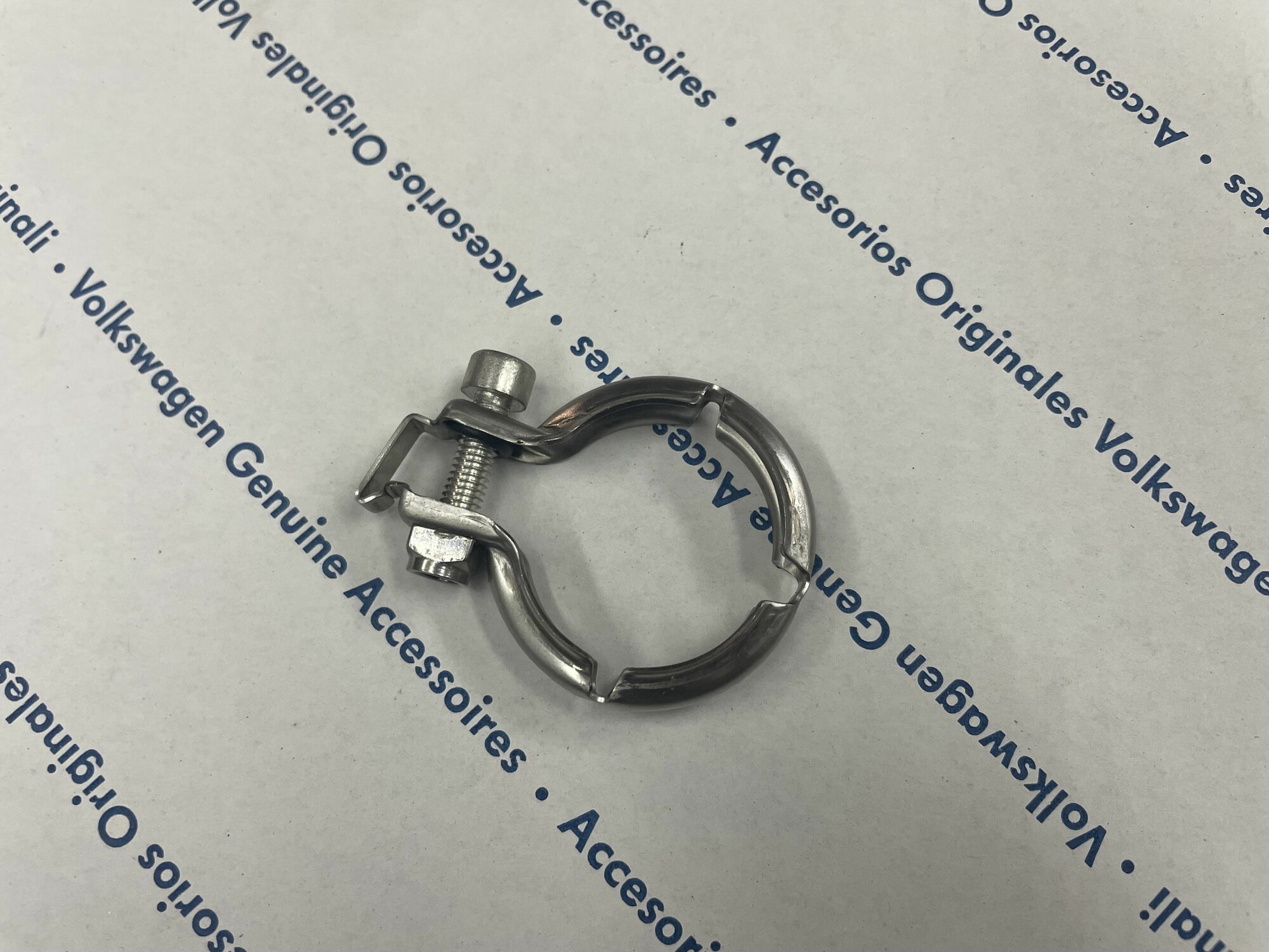 VAG 1K0253725E Хомут металлический для VW TOUAREG (2010>)