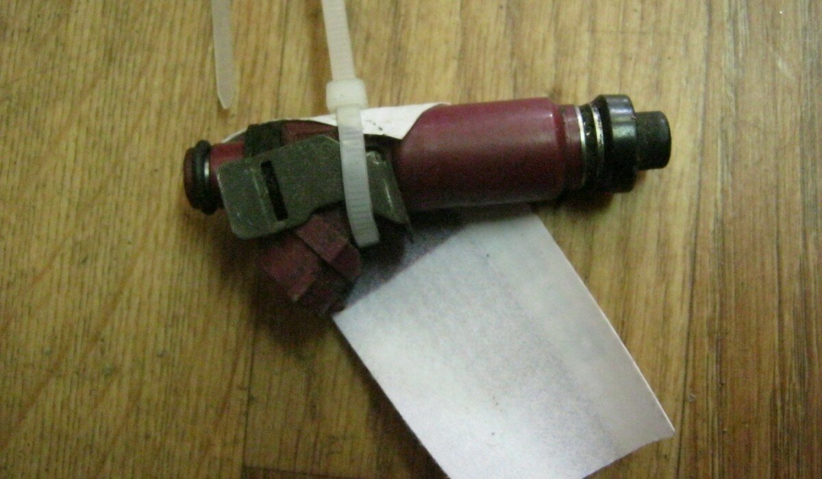 Форсунка инжекторная электрическая 3 (BK) Mazda BP4W13250