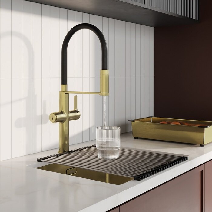 Смеситель для кухни с каналом для фильтрованной воды и гибким изливом IDDIS Ikon IKNMGFFi05 матовое золото