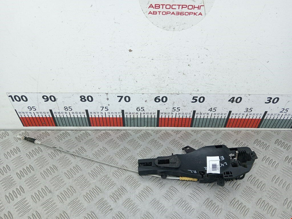 Кронштейн (держатель) ручки двери BMW 3-Series (E90/E91/E92/E93) 51227199835 арт. 2265773