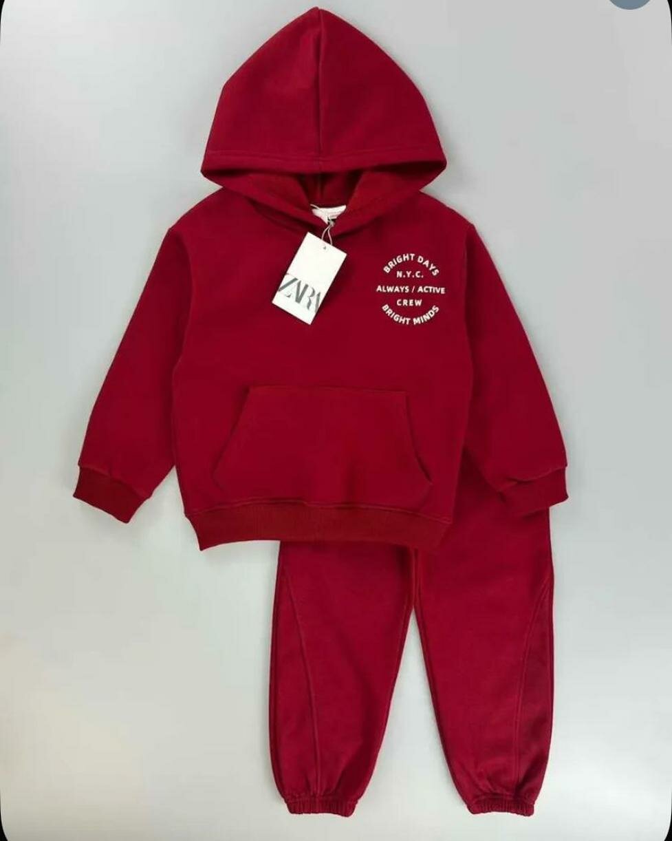 Костюм спортивный