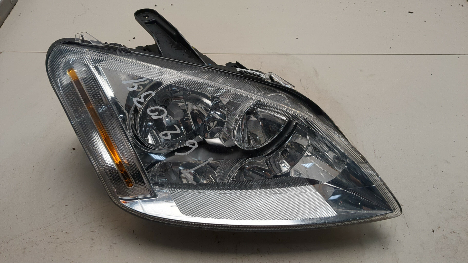 Фара (передняя) правая Ford C-Max Б/У