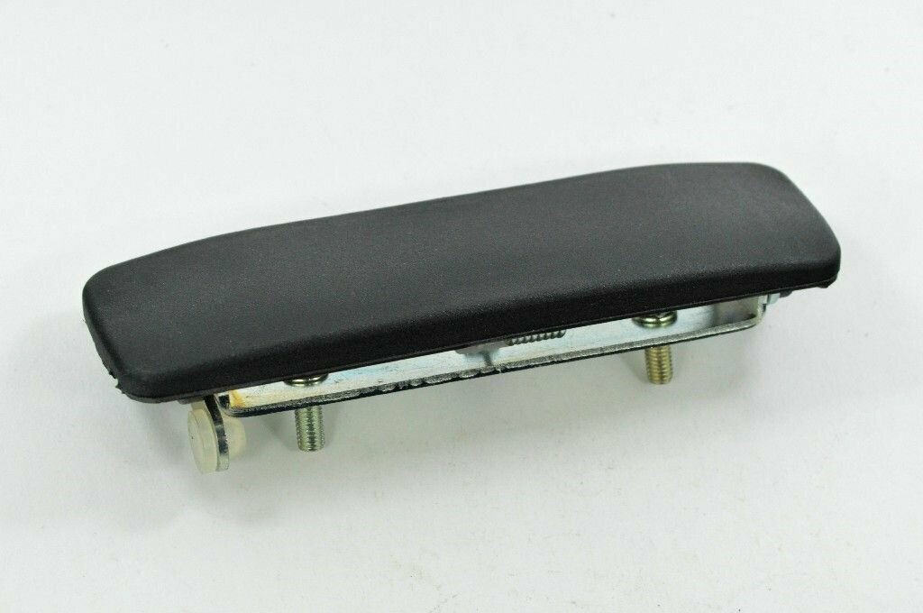 Ручка двери наружная ВАЗ-2110 правая в коробке