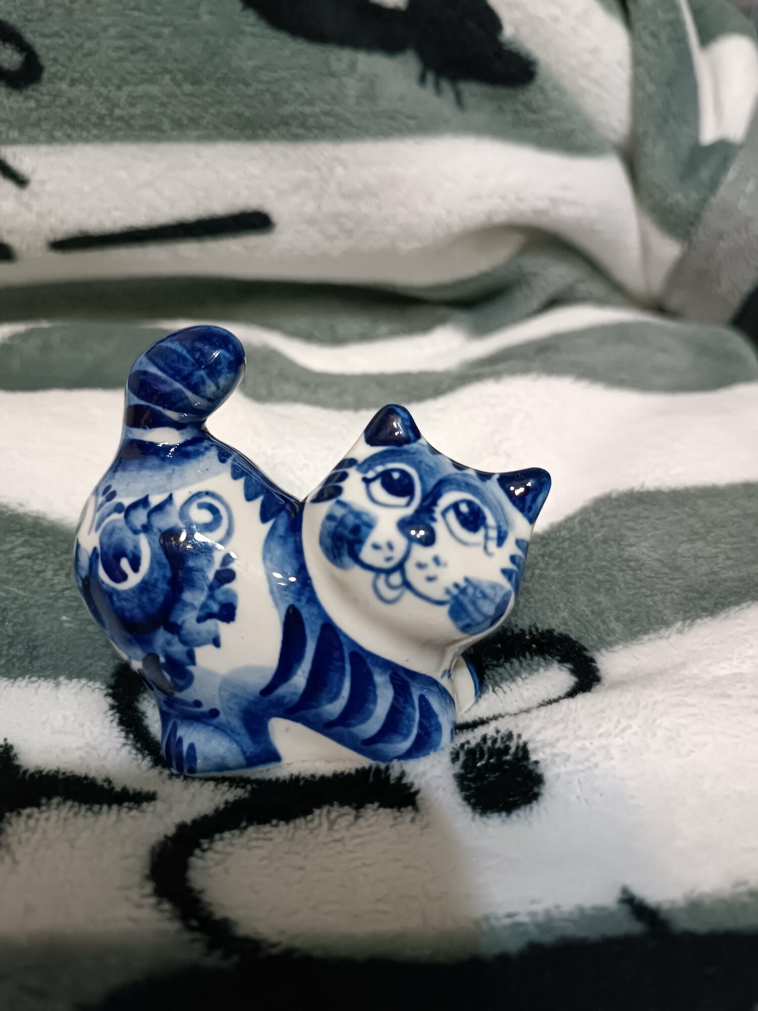 Фарфоровая статуэтка, игрушка кот Васька