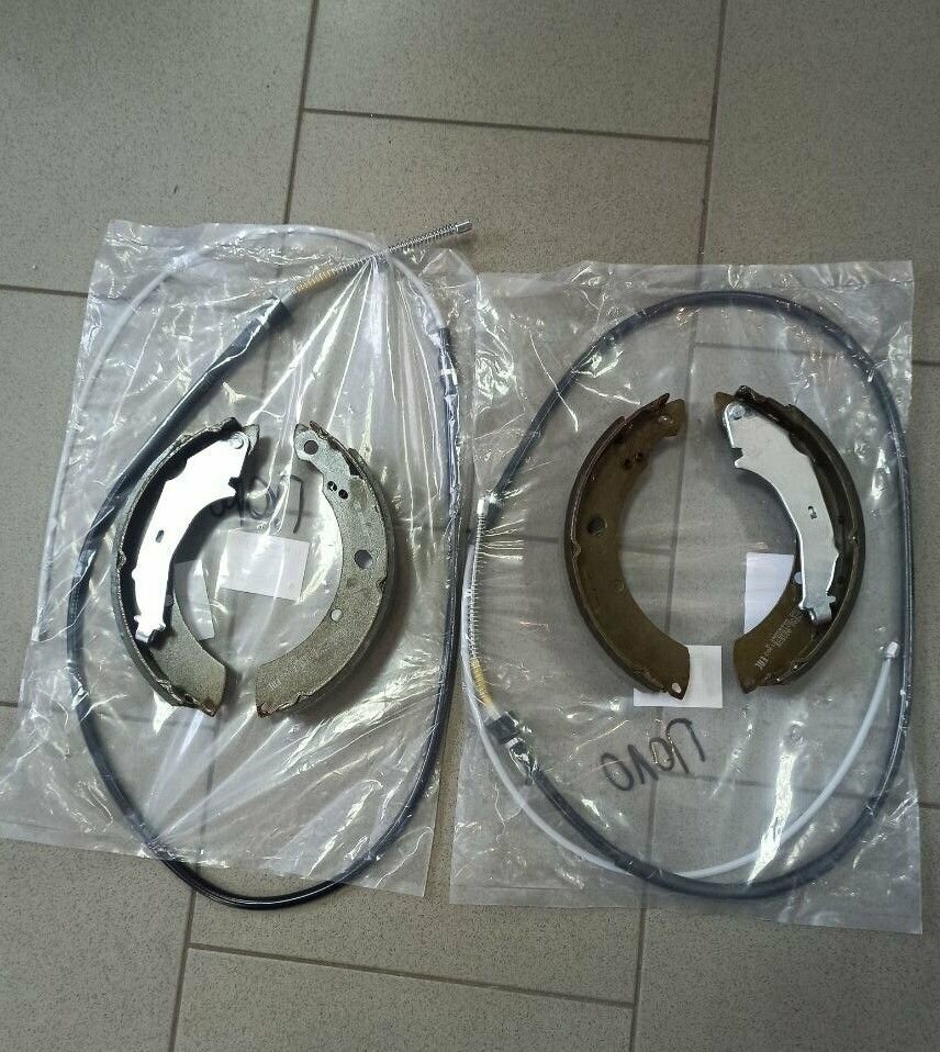 Колодки ручника с тросами ручника шкода рапид Skoda Rapid