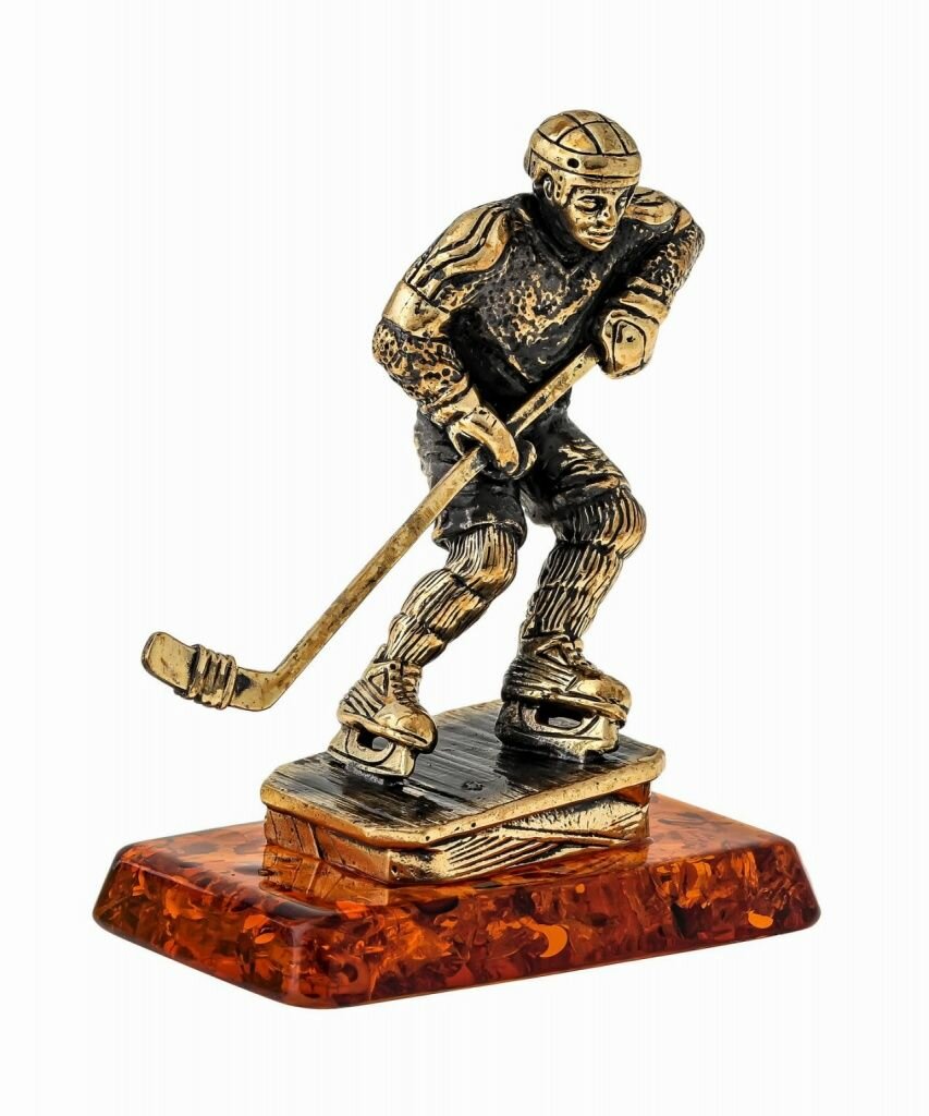 Статуэтка Хоккеист Большой 1590
