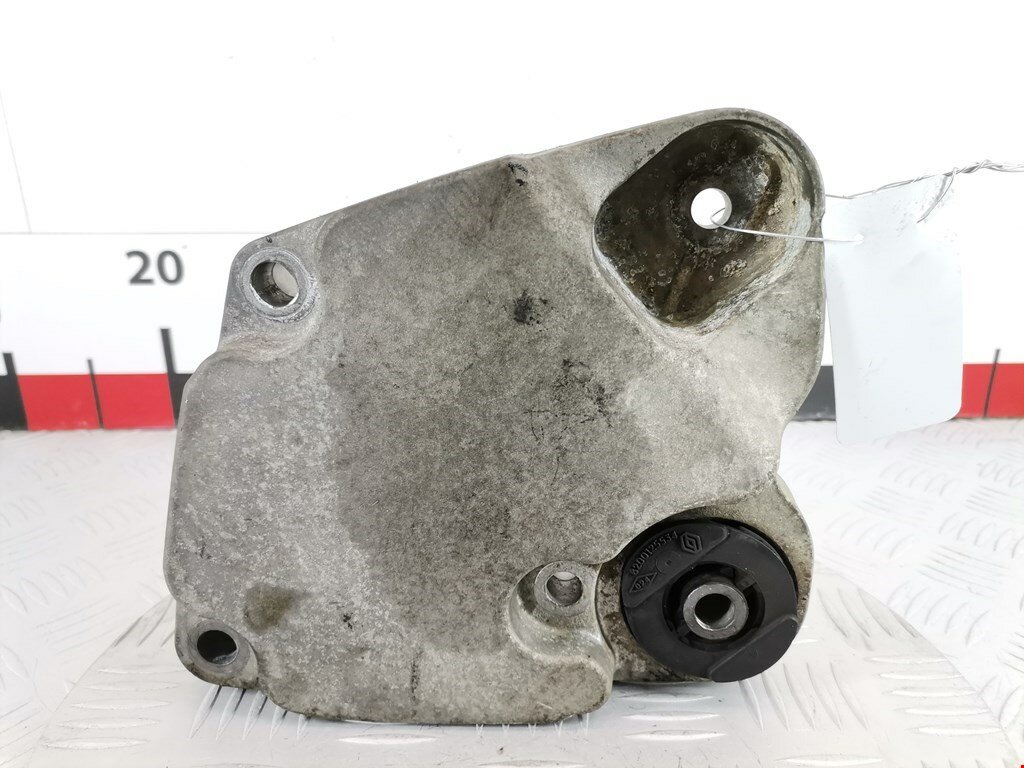 Кронштейн (крепление лапа) двигателя Renault Vel_Satis 8200038868 арт. 1485739