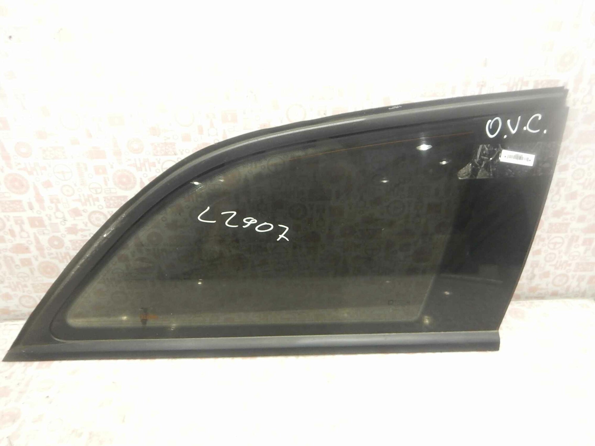 Стекло кузовное заднее правое Opel Vectra C 24469813 арт. 259278