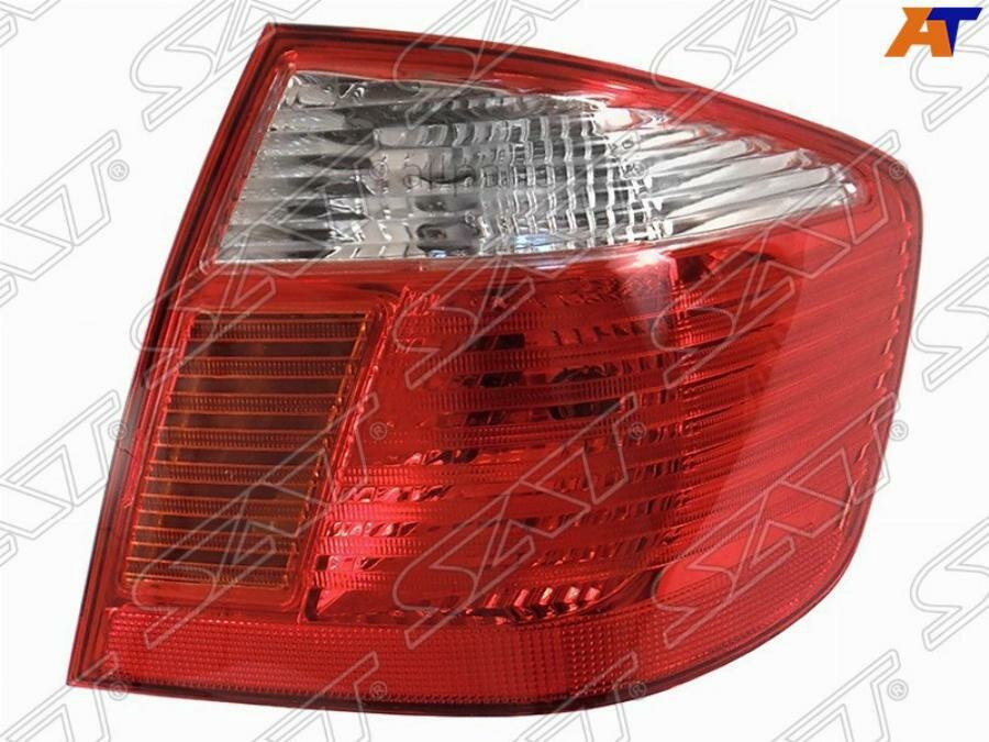 SAT ST-20-429R Фонарь задний Toyota Premio 01-04 (Справа)
