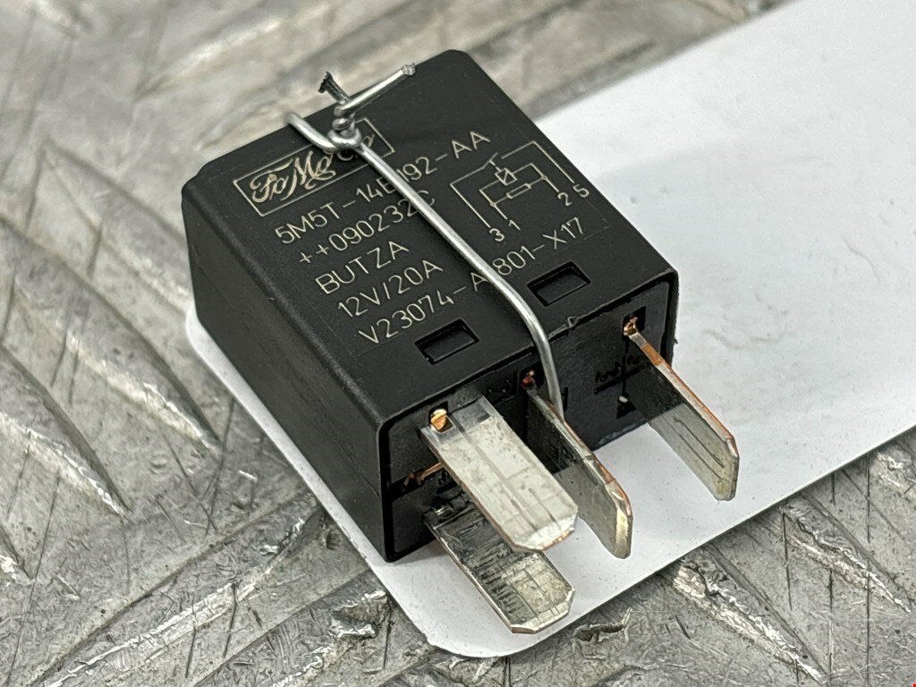 Реле Ford Fiesta 6 5M5T14B192AA арт. 2088448